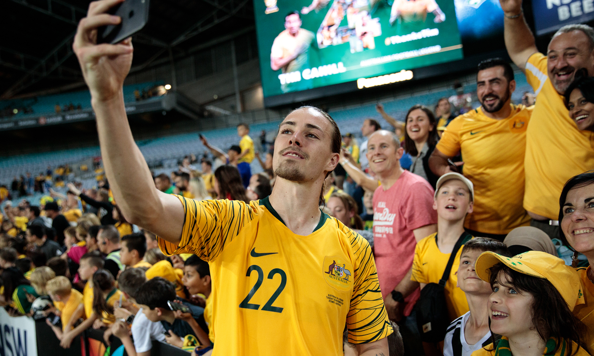 Download your Wallpaper Wednesday featuring Jackson Irvine | Socceroos